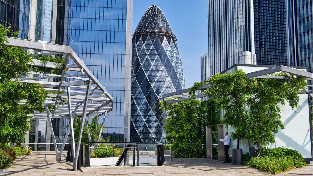4 Free Rooftops in London for Stunning Skyline Views - HouseToMotive ...